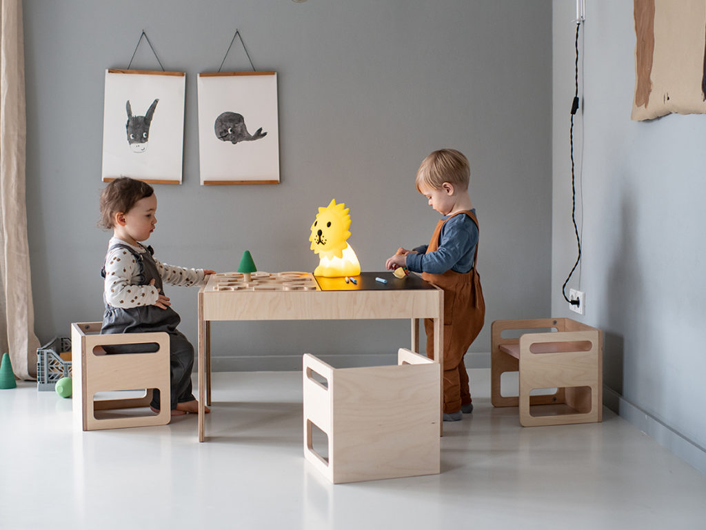 Kinderspieltisch TAFI | Entwicklungstisch aus Holz