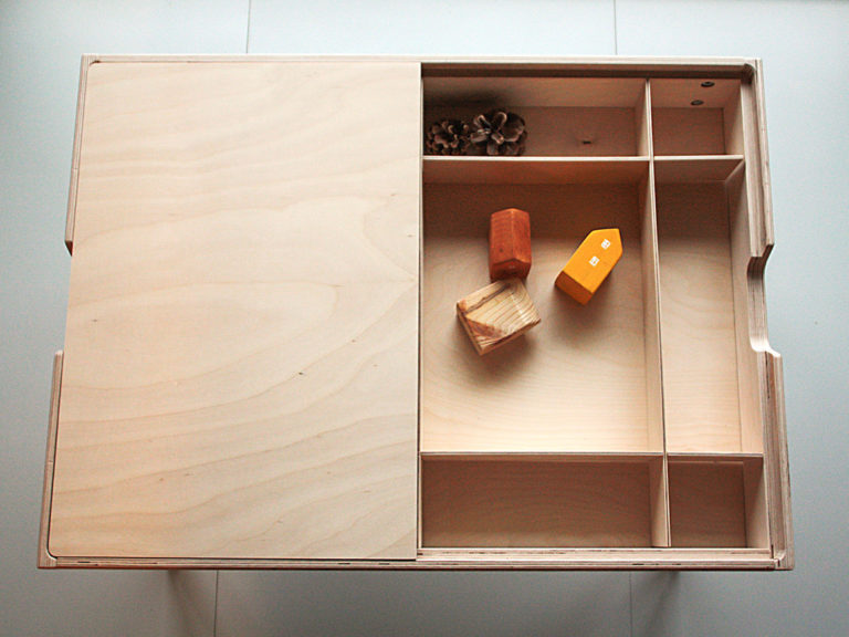 Kinderspieltisch TAFI | Entwicklungstisch aus Holz